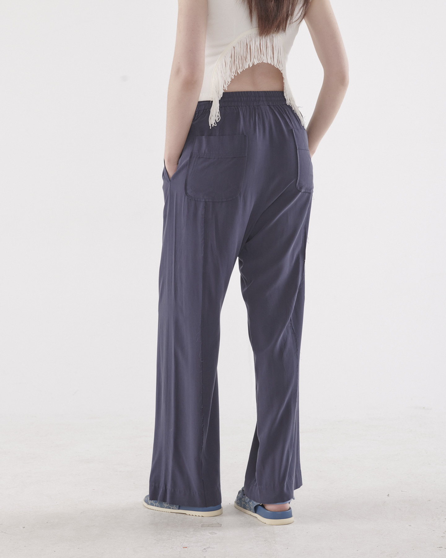 로우 컷팅 팬츠 - C É J