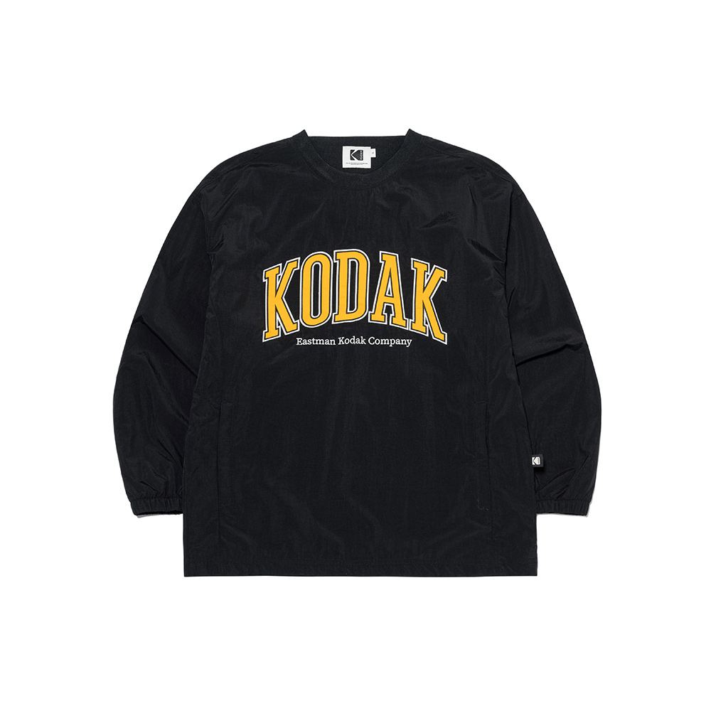 에센셜 워딩로고 피스테 맨투맨 BLACK - KODAK Apparel