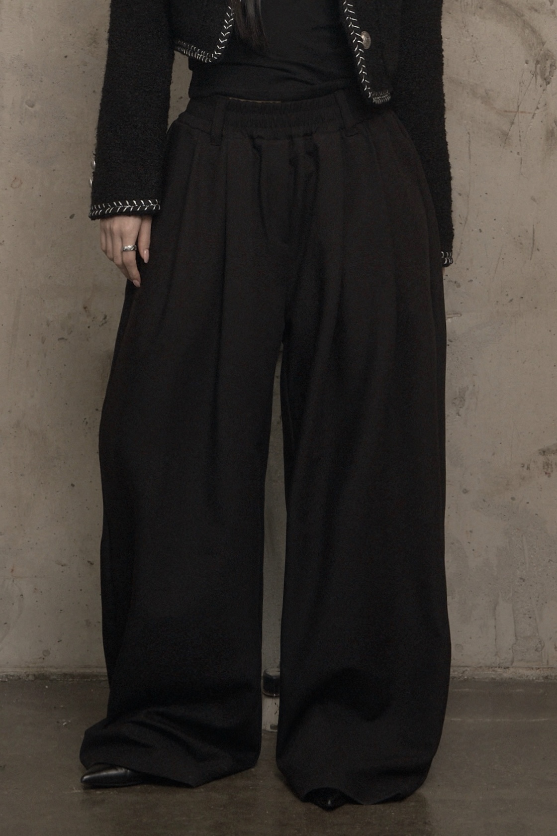 Pintuck Wide Slacks (black) - KHAKIPOINT